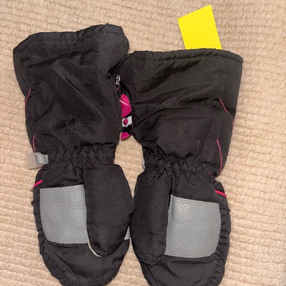 hot paws | Accessories | Hot Paws Black And Pink Mittens 46 Years ...
